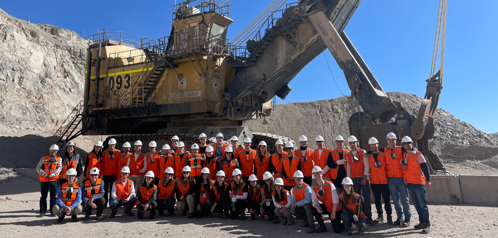 Estudiantes de ingeniería UAI visitan grandes mineras del norte de Chile