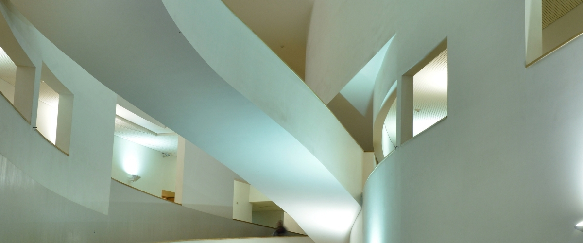 La UAI sigue ocupando el primer lugar en Chile en el área de Business ...