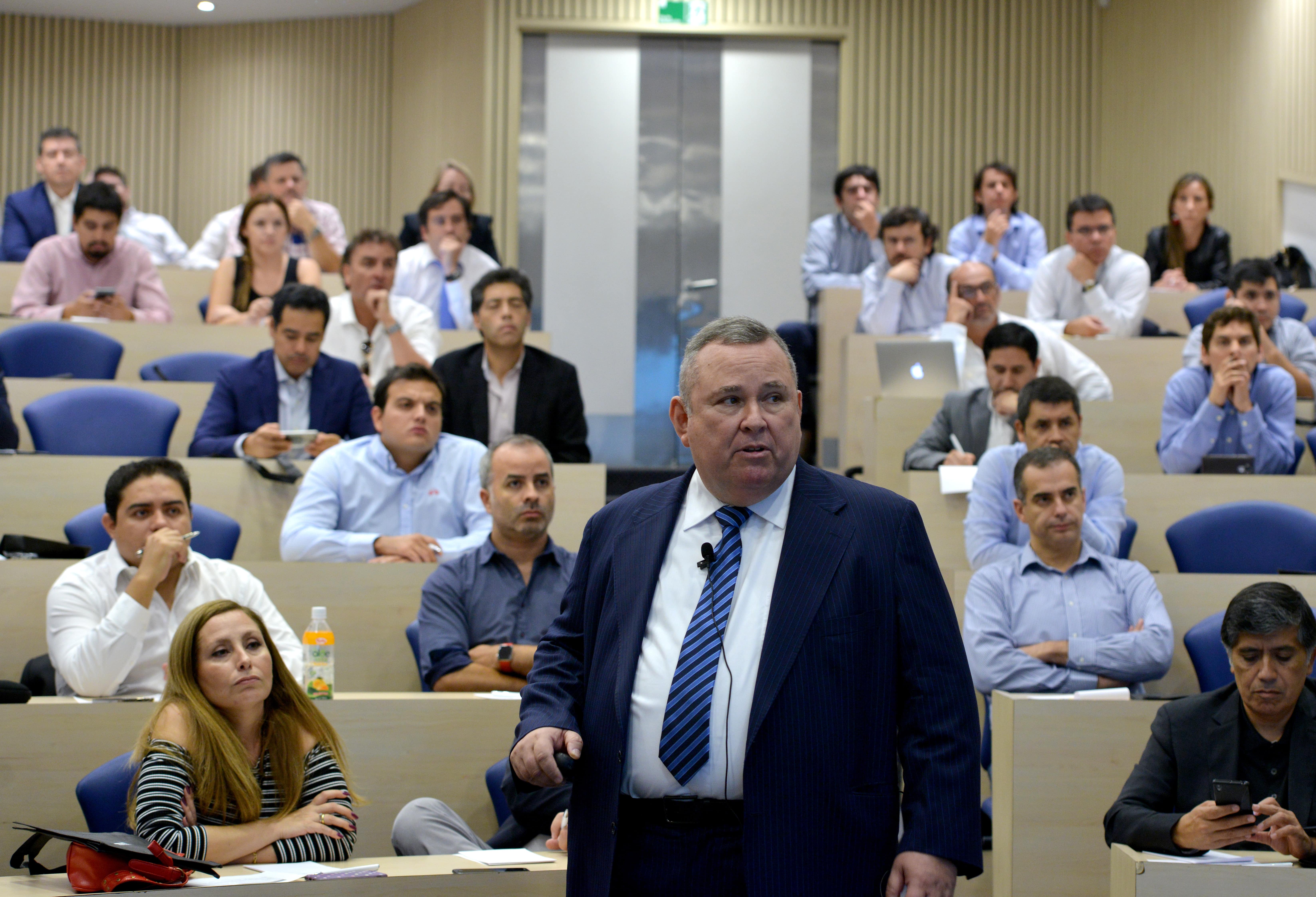 Roberto Bonifaz: Chile está excelentemente posicionado para sufrir ...