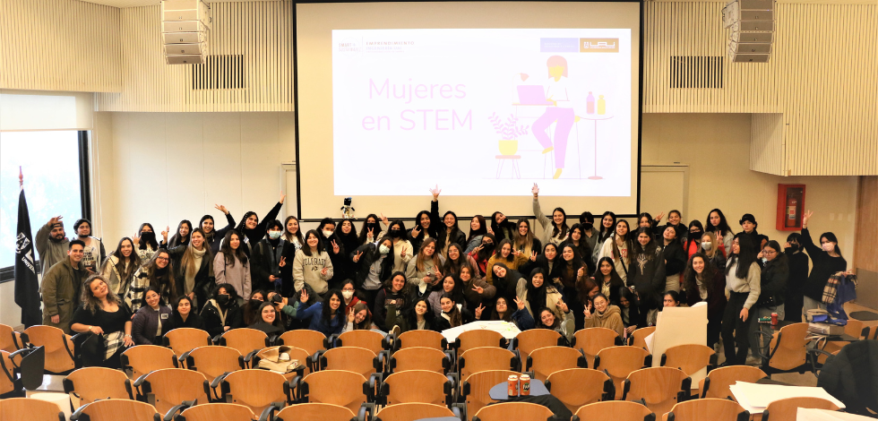 Mujeres en STEM: Con éxito finaliza la primera versión del programa que ...